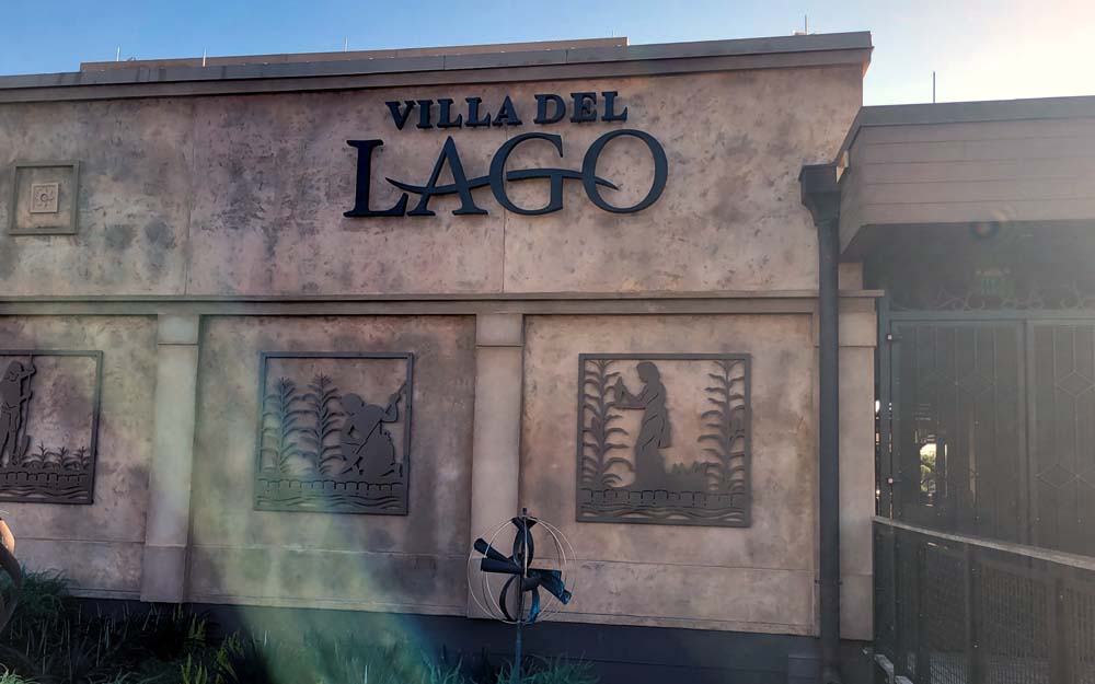 Three Bridges Bar and Grill – Unusual Menu With a Great View! – Disney ...